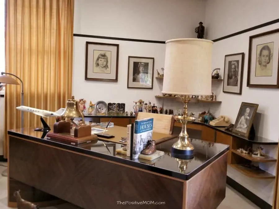 Tour Walt Disney's Office: Suite 3H at Walt Disney Studios