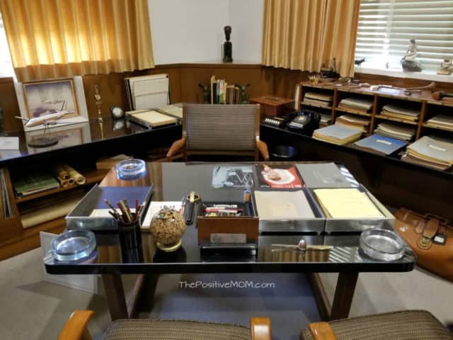 Tour Walt Disney's Office: Suite 3H at Walt Disney Studios