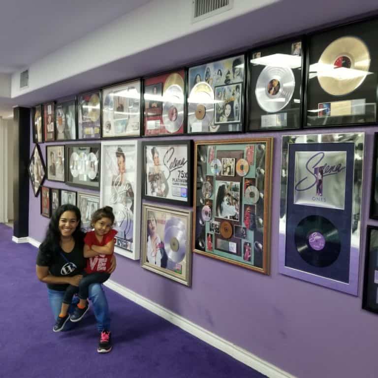 Exclusive Interview with the Cast of Netflix’s Selena: The Series